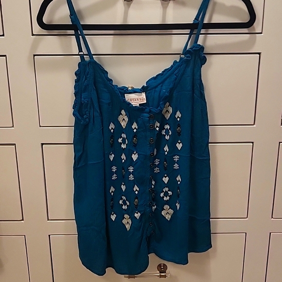 Shyanne | Tops | Shyanne Blue Womens Sz Med Button Tank Wadjustable ...